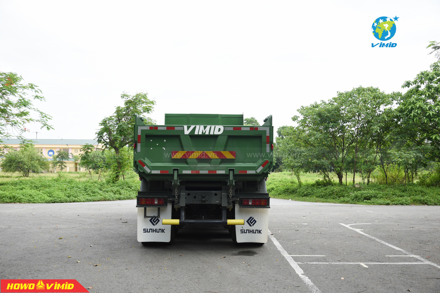 Xe Ben NX400 8x4 Thùng Đúc Giá Xe Tải Ben HOWO MAN Mới Nhất